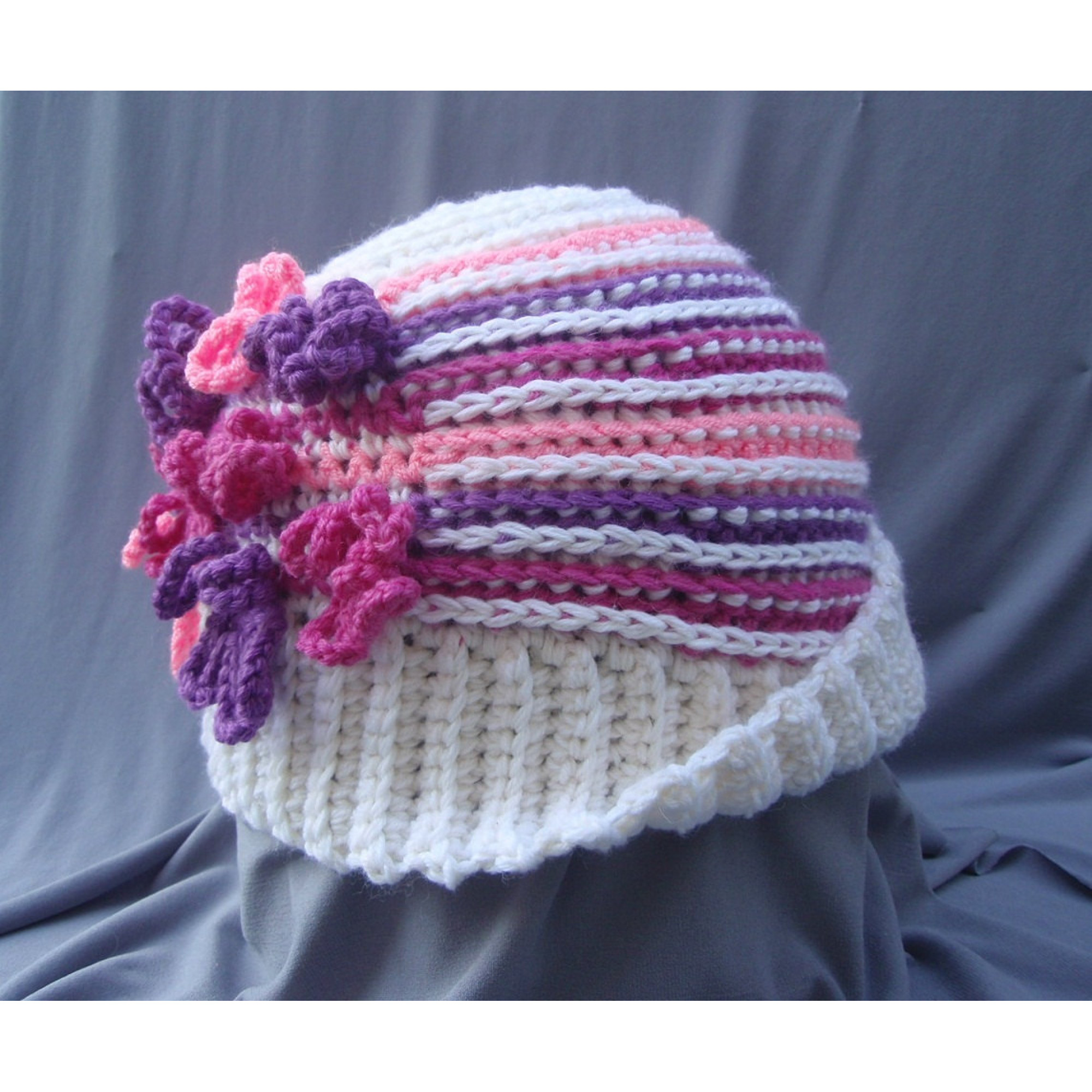 Crochet pattern women's cloche hat